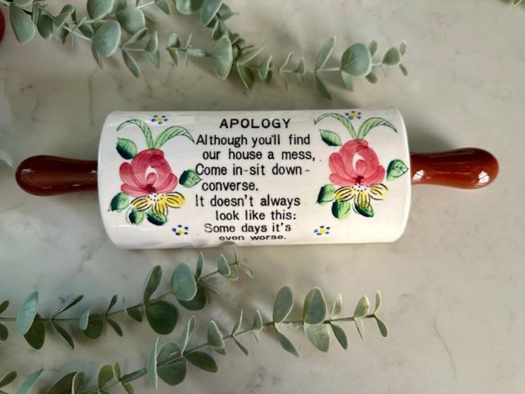 Vintage Kitchen Wall Pocket: Rolling Pin Wall Pocket for Messy Kitchen ...