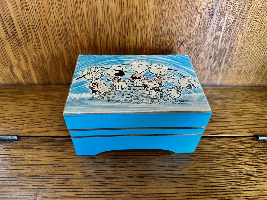 Vintage 1968 Peanuts Snoopy Music Box, Schmid Blue Wooden Music Box W ...