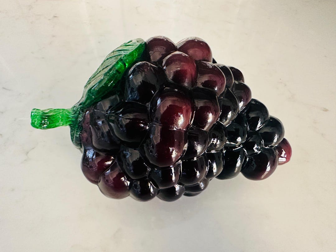 Vintage Purple & Green Glass Grapes, Circa 1970 Bunch of Grapes ...