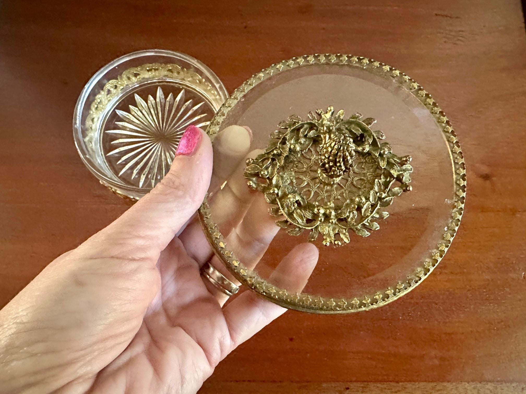 Vintage Gold Hollywood Regency Style Powder Puff Holder With Fleur De ...
