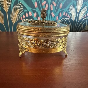 Vintage Gold Hollywood Regency Style Powder Puff Holder With Fleur De ...