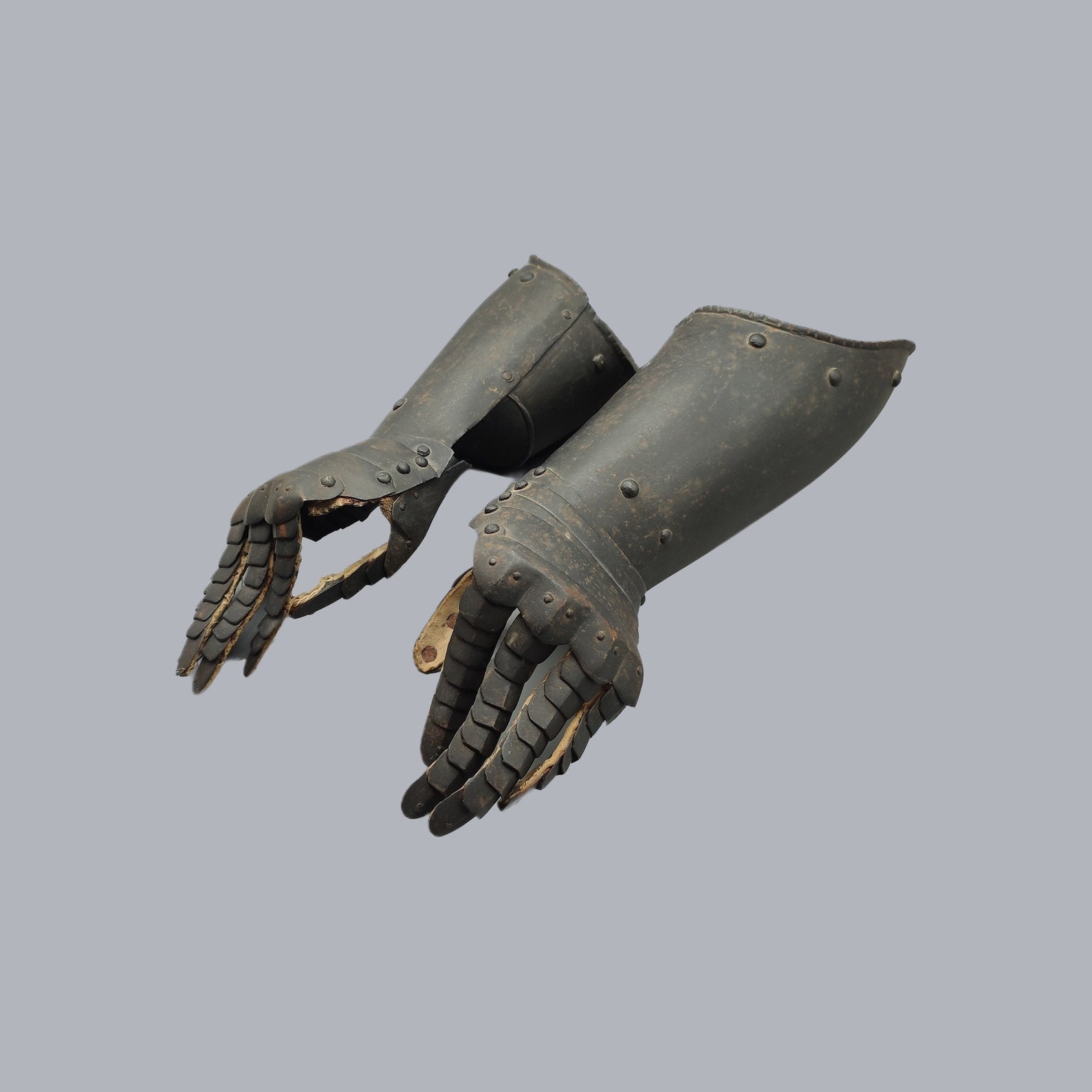 Antique 17th Century Elbow Gauntlets 1600s European Armour Part ...