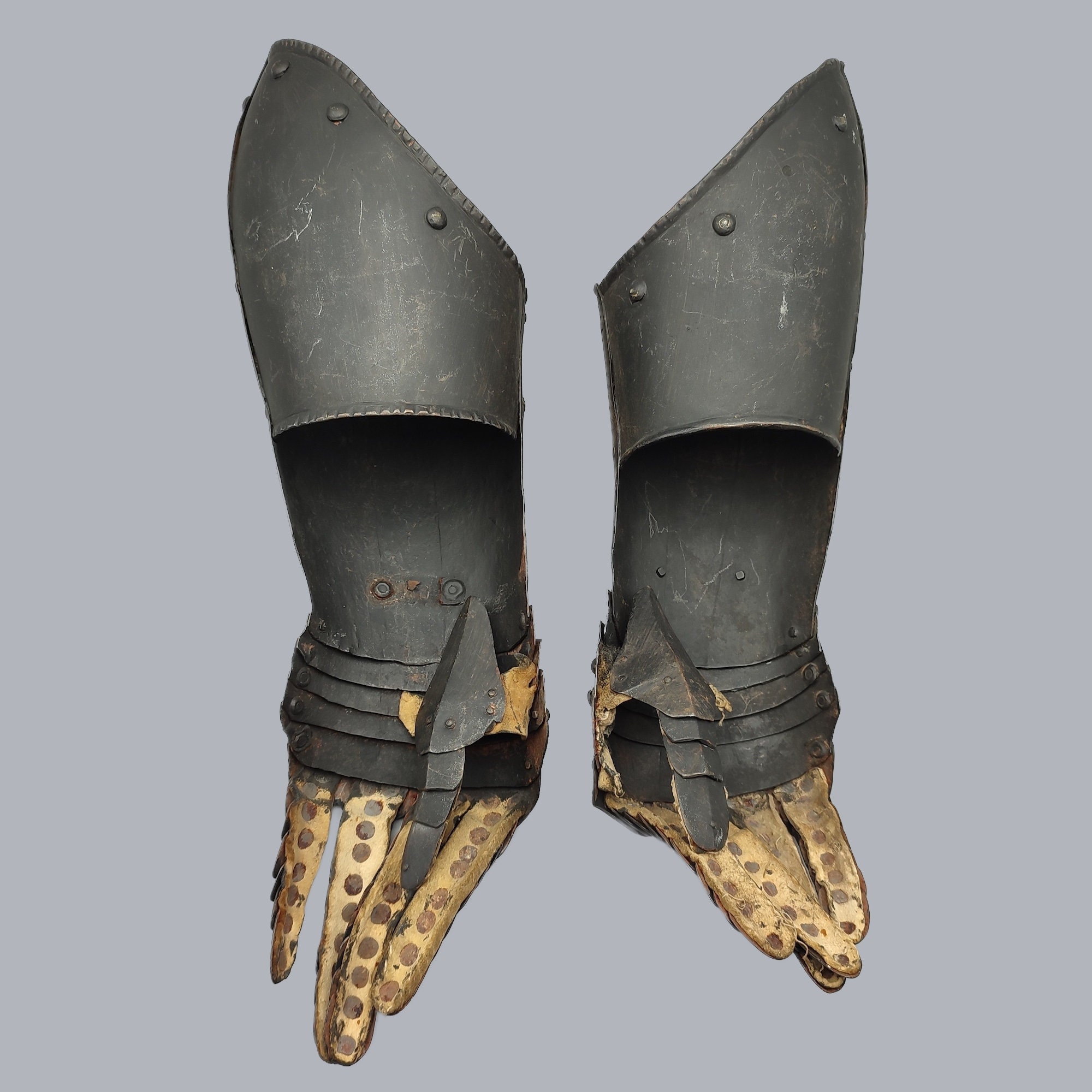 Antique 17th Century Elbow Gauntlets 1600s European Armour Part ...