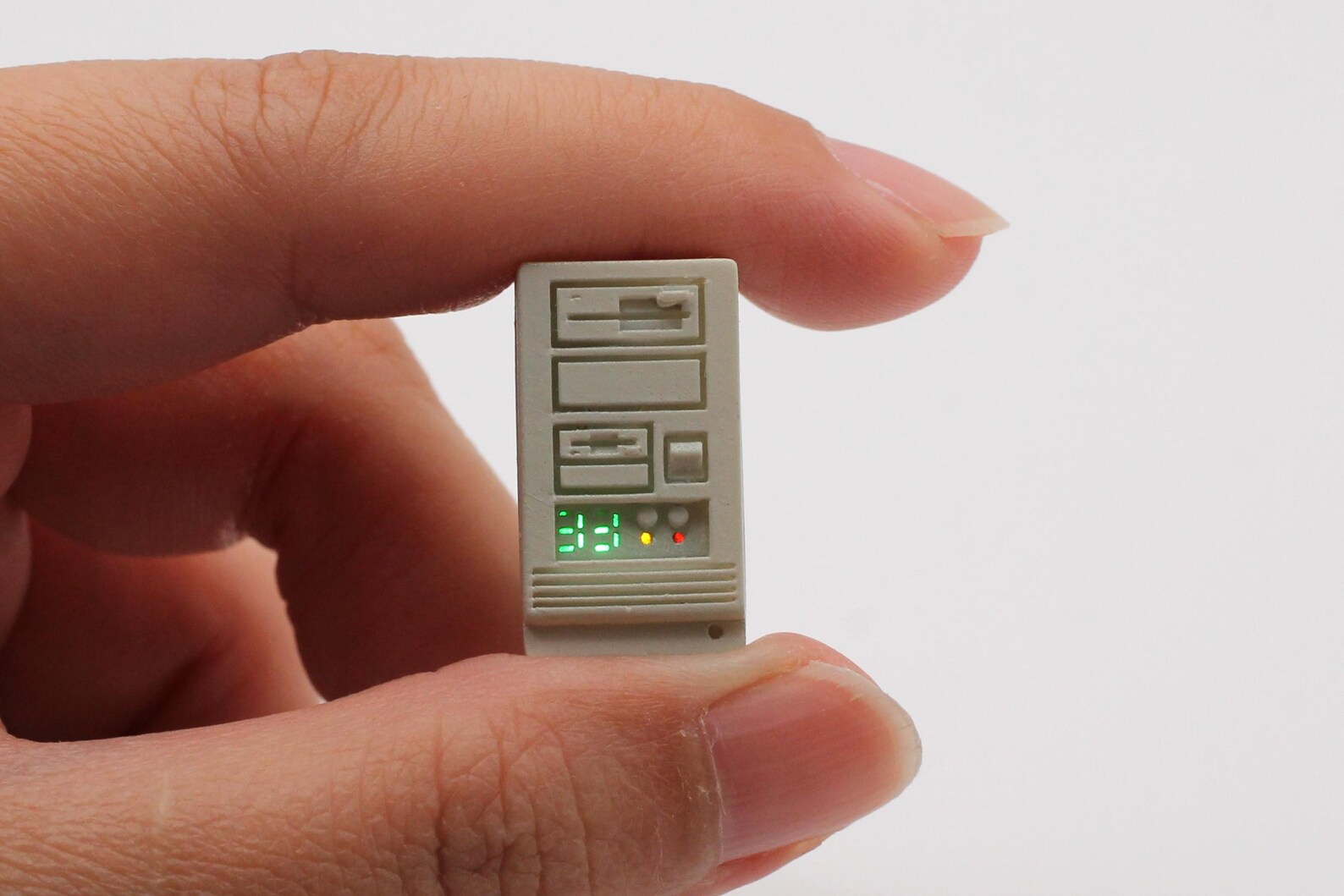 Miniature 386 Desktop Computer Replica: Retro PC Tower With Boot-up ...