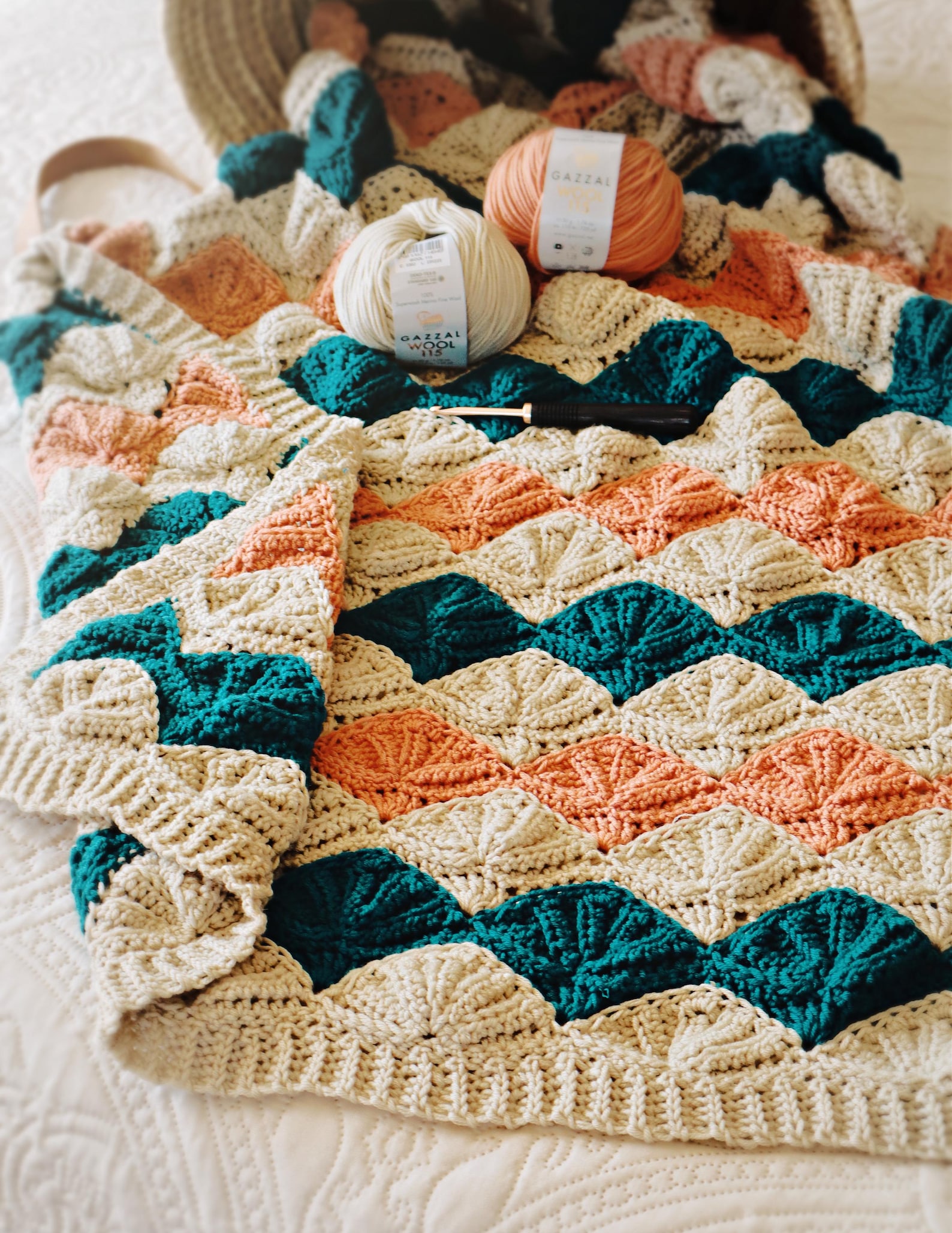 CROCHET PATTERN Shells Counterpane - Make a Blanket or Throw of Any ...