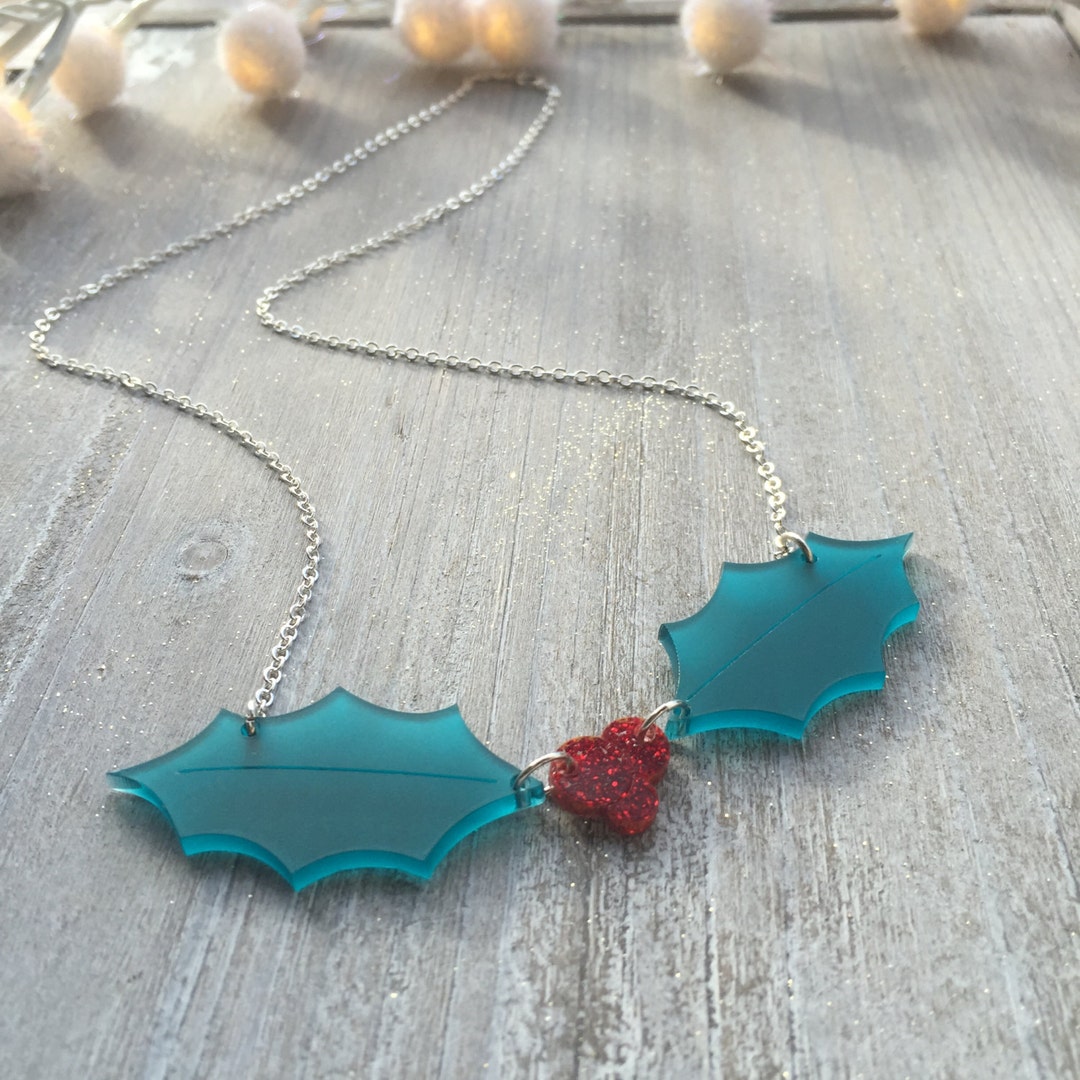 Festive Sparkly Holly Necklace, Laser Cut Acrylic Christmas Jewelry - Etsy