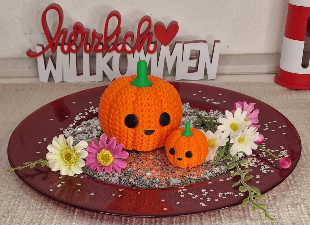 Pumpy the Cute Smiling Pumpkin in Knitted Look, Eye-catcher, Cute ...
