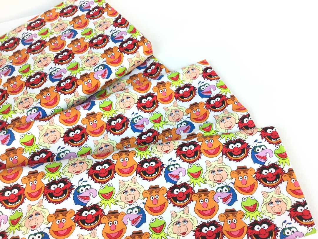 Muppets Cast Crowd White Fabric ~ the Muppets Show Disney Collection ...