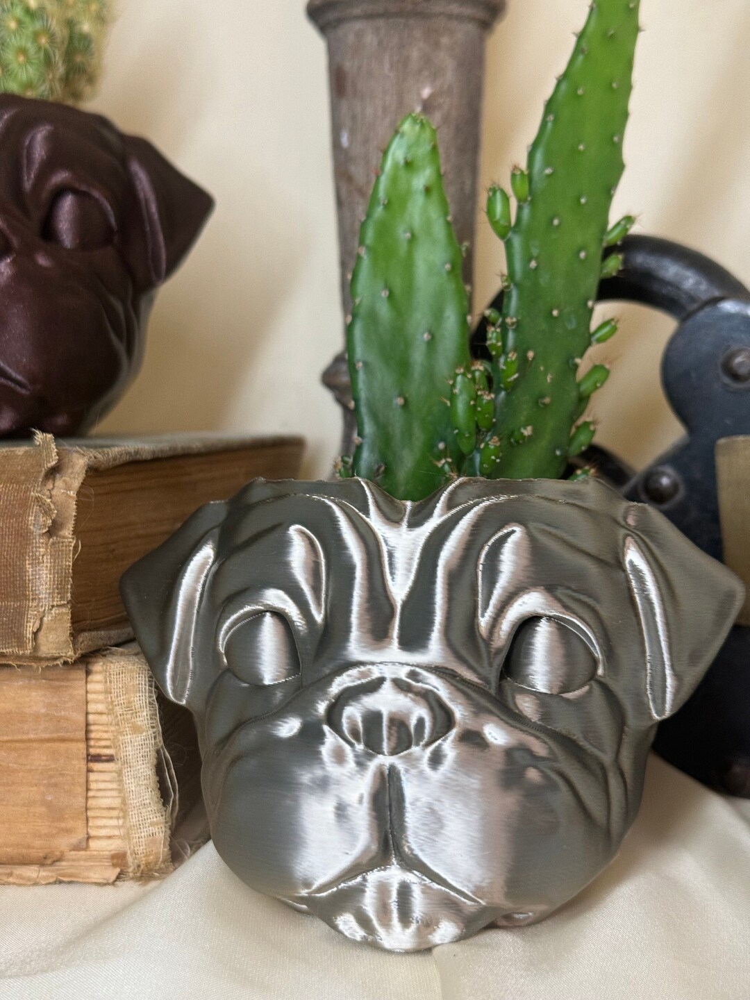3D Printed Pug Planter: Dog Lover Gift, Desk or Hanging Vase - Etsy