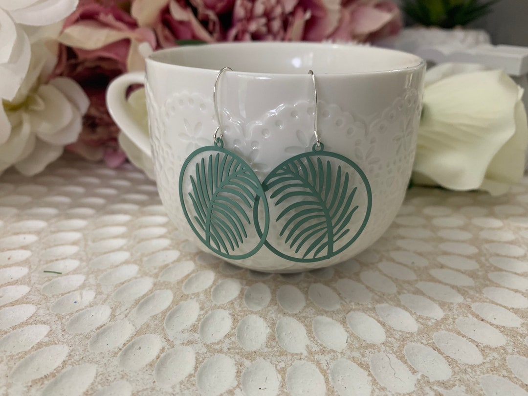 Sage Green Filigree Round Leaf Detail Pendants Hung From Nickel Free ...