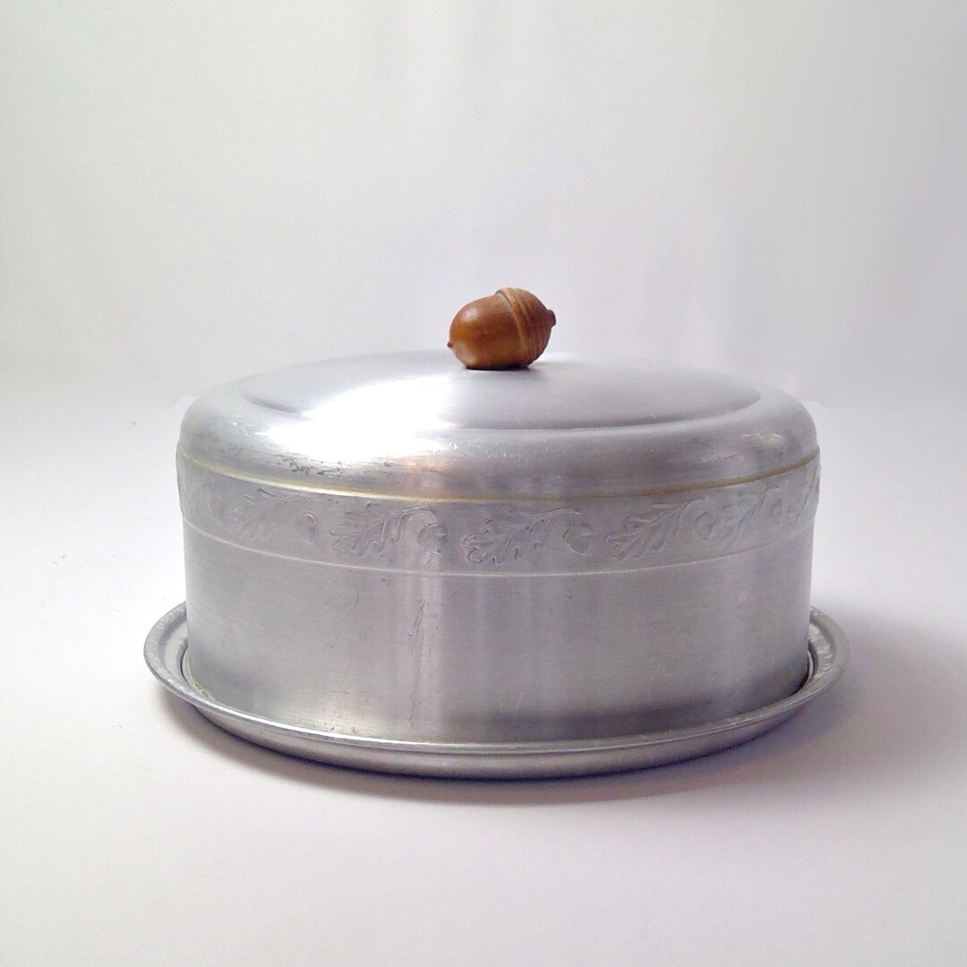 Vintage Aluminum Metal Mid Century Cake Saver Acorn Knob Acorn and Oak ...