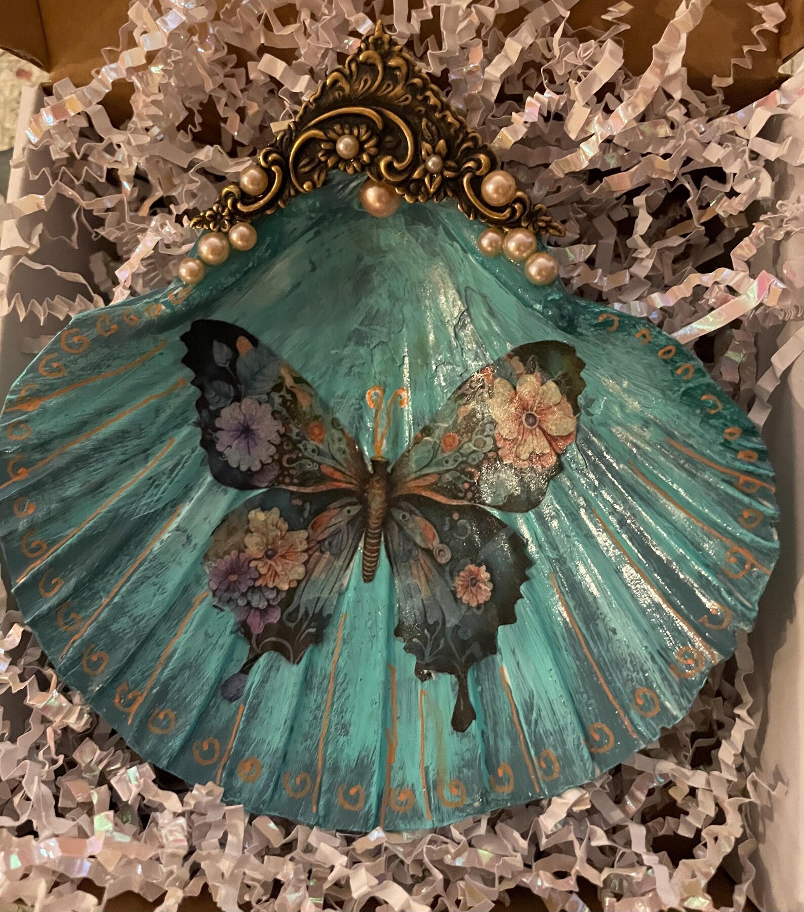 Large Decoupaged Seashell With Butterfly Motif Metal Finial With Peach Cabochons - Etsy