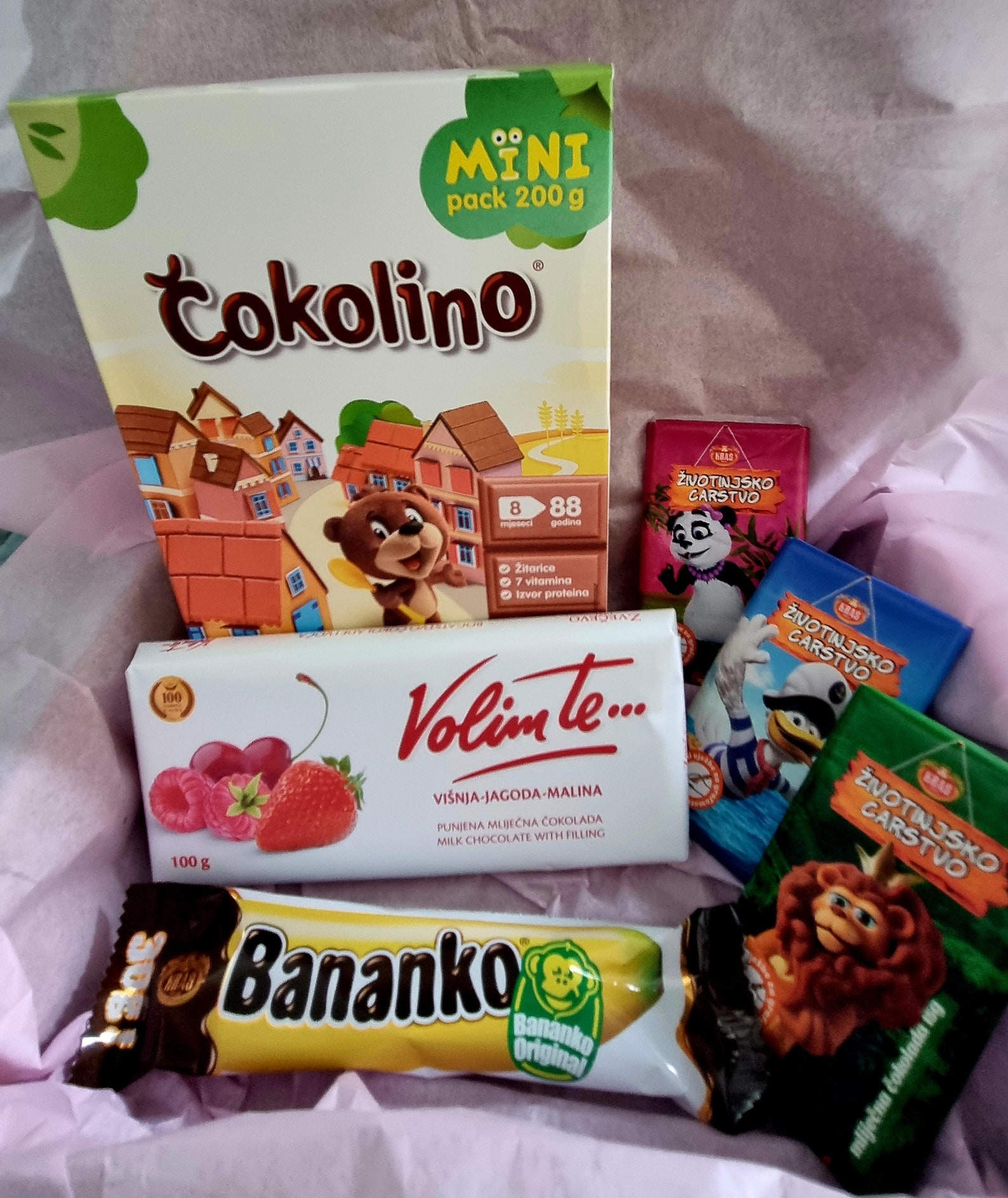 Chocolate Balkans Treat Food Box From Croatia/ Bosnia/ Serbia/ Čokolino ...