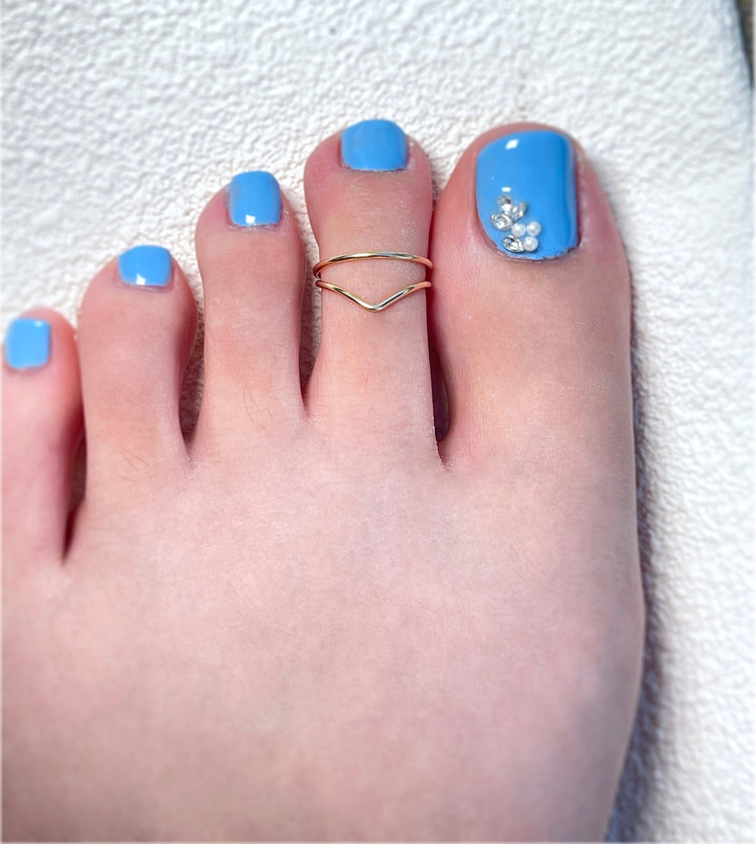 Dainty Gold Toe Ring- Chevron Toe Ring-tiny Toe Ring-thin Toe Ring ...