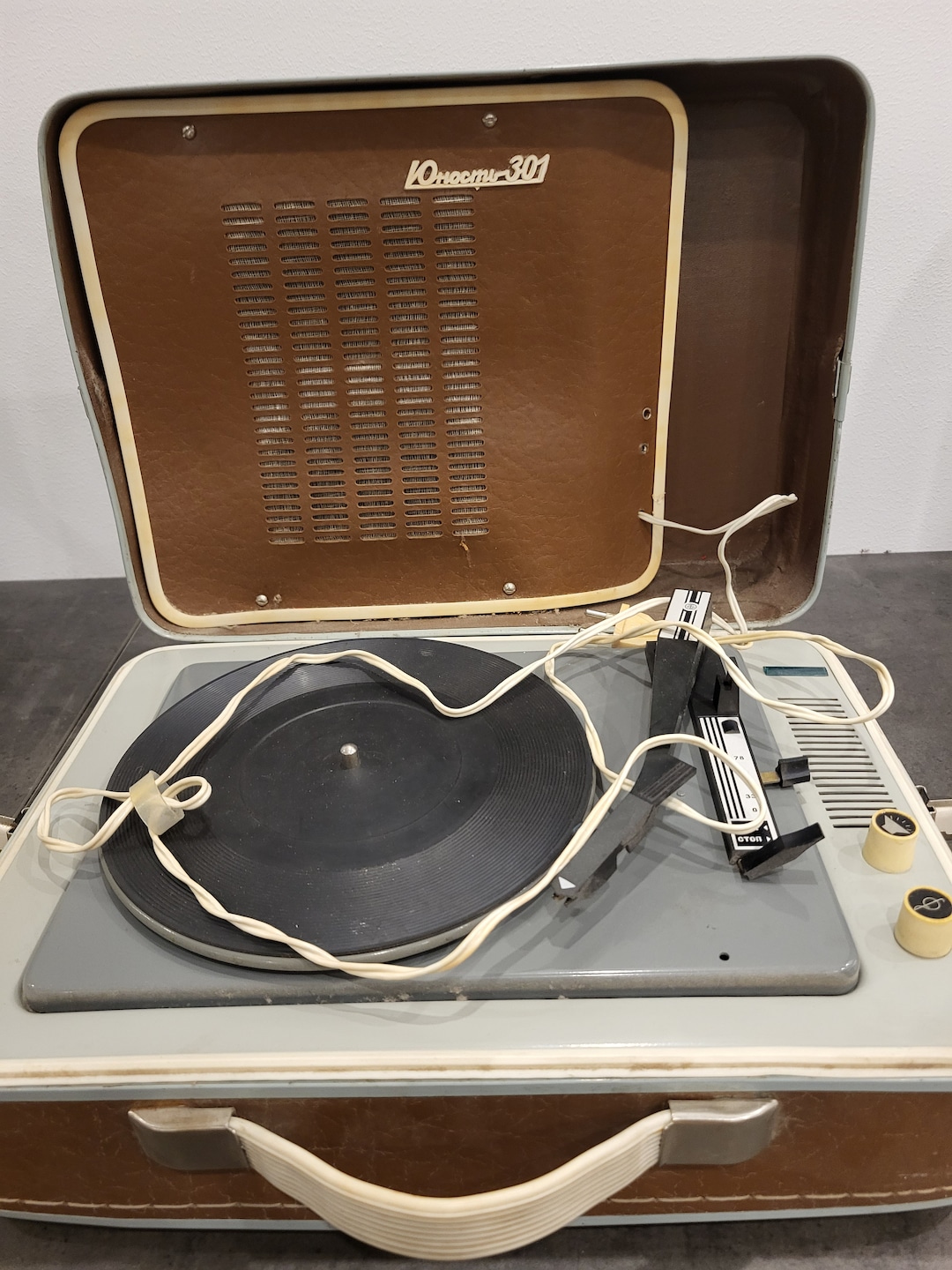 1970s Vintage Portable Vinyl Player Junost301 - Etsy