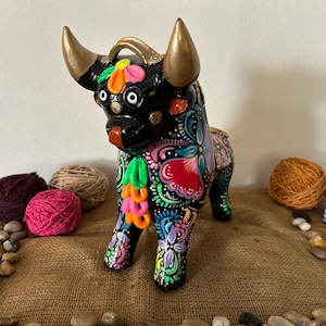 Pucara Bull Handmade Ceramic Bull Hand Painted Peruvian Folklore ...