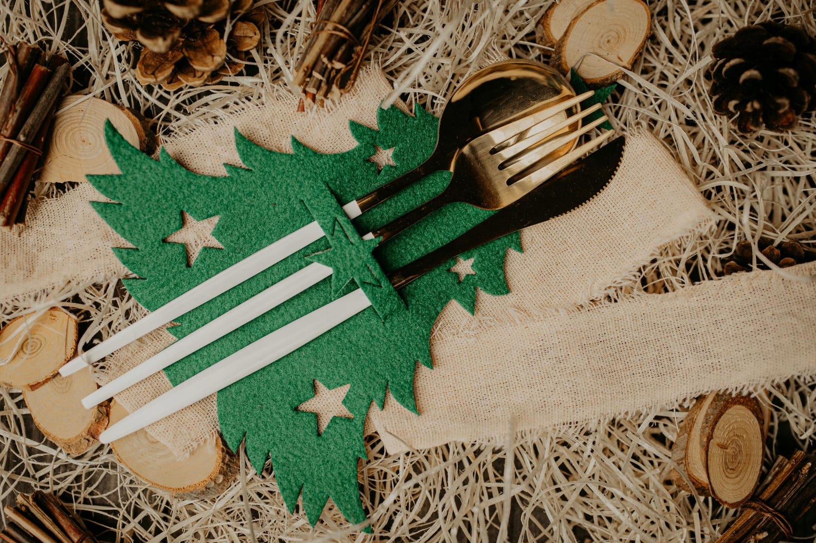 Christmas Tree Cutlery Holder Svg, Laser Cut Felt Table Decorations ...