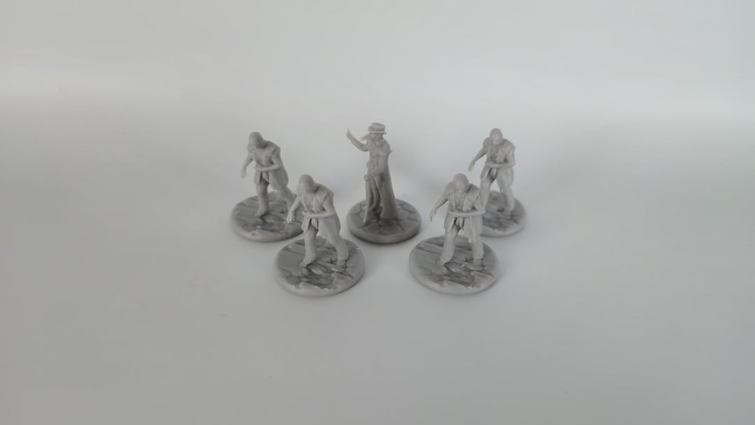 Plague Doctor and Plagued Villagers Set - Dnd Plague Miniatures ...