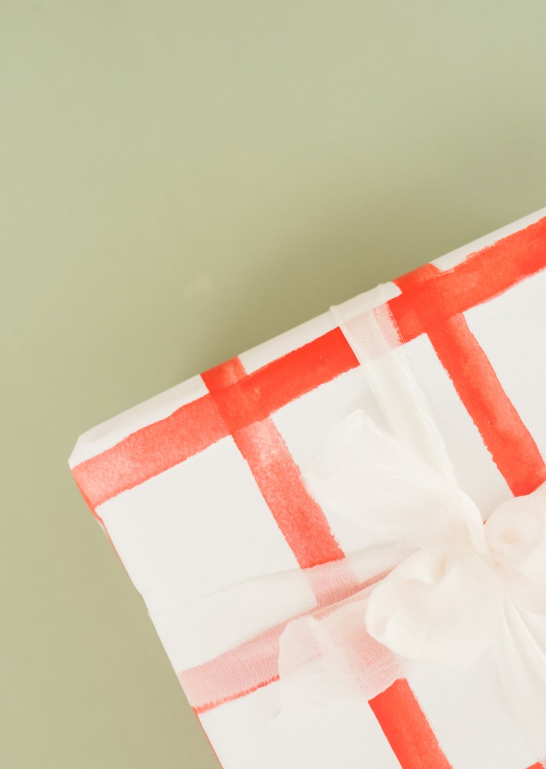 Red Checkered Pattern Holiday Gift Wrap Illustrated - Etsy