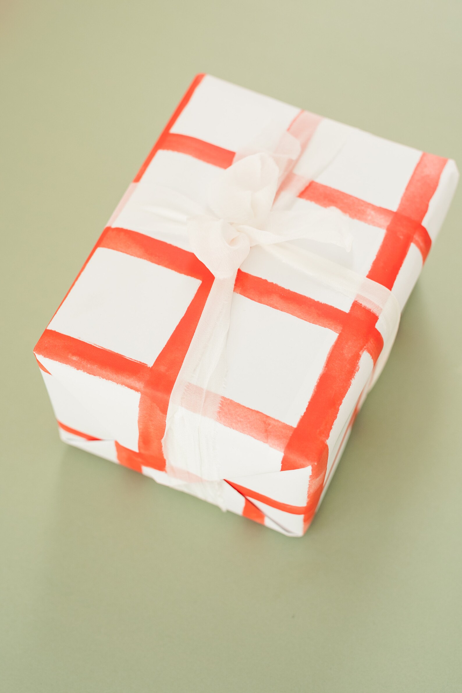 Red Checkered Pattern Holiday Gift Wrap Illustrated - Etsy