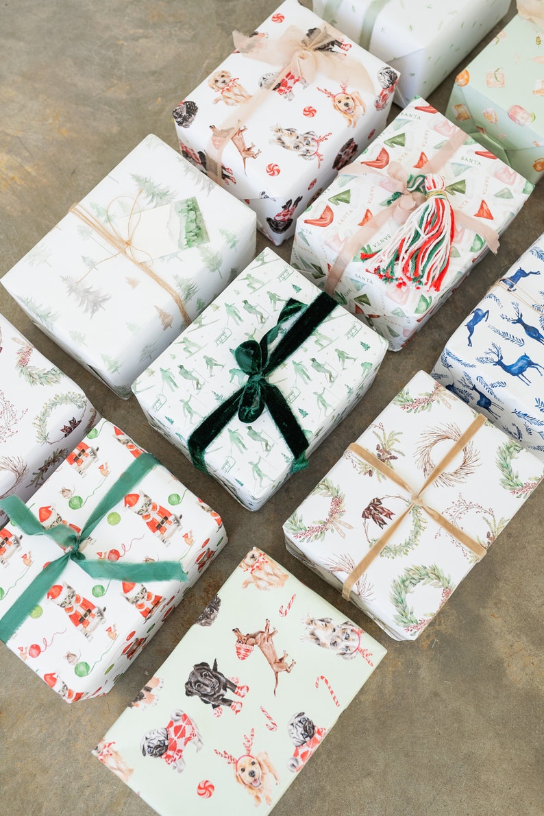 Beautiful Christmas Wrapping Paper Featuring Holiday Wreaths Perfect ...
