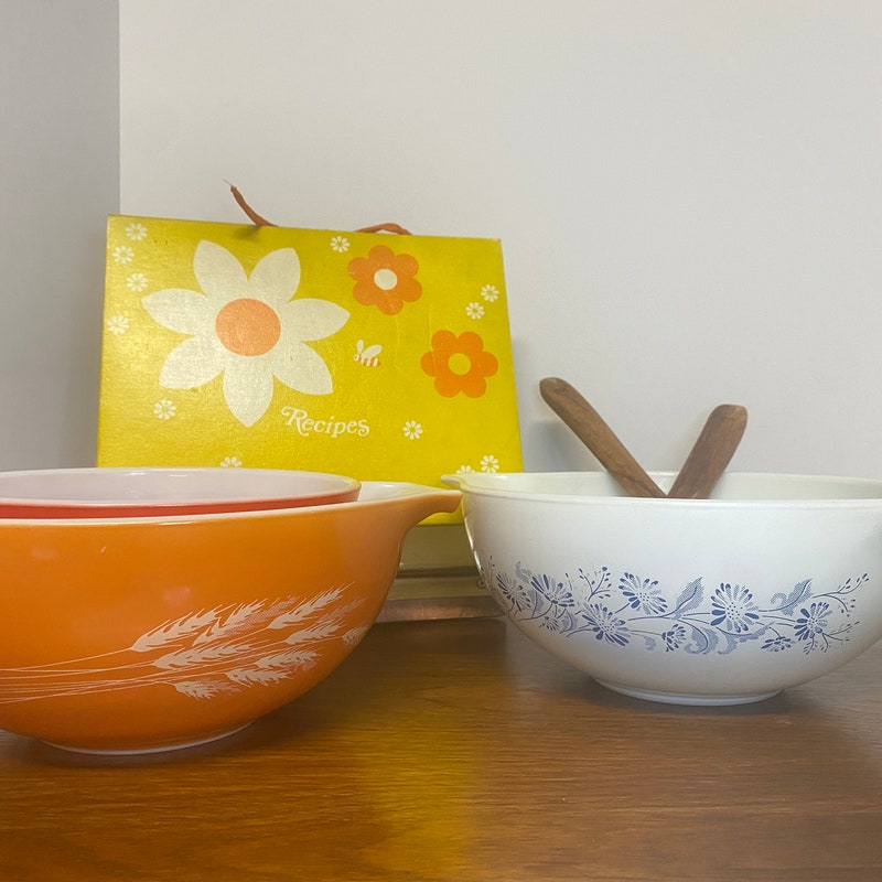 Pyrex Vintage Mixing Bowls - Etsy