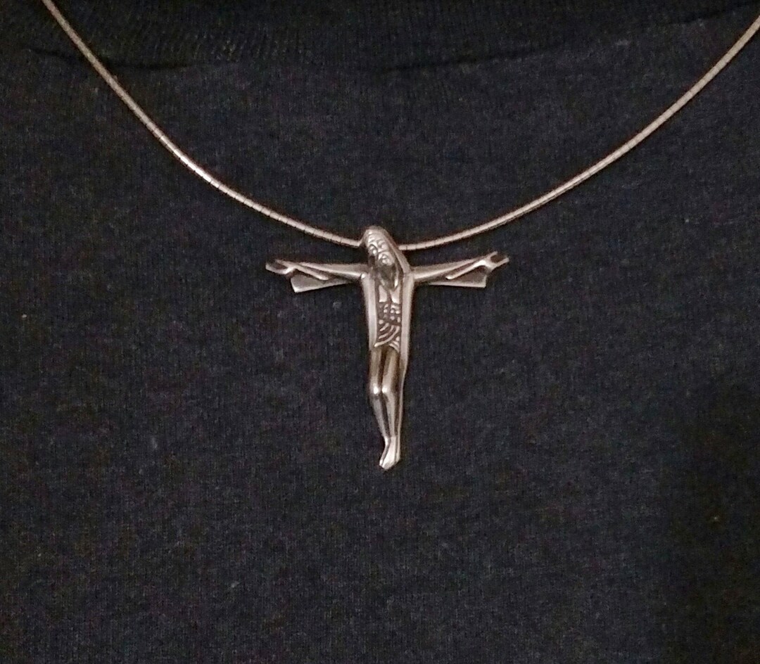 Holy Redeemer Crucifix Necklace, Sterling Silver, 18" Chain, Jesus ...