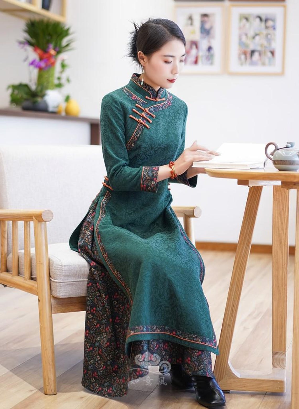 Modern Ao Dai Qi Pao: Green Long Sleeves Slim Fit Vietnamese-chinese ...
