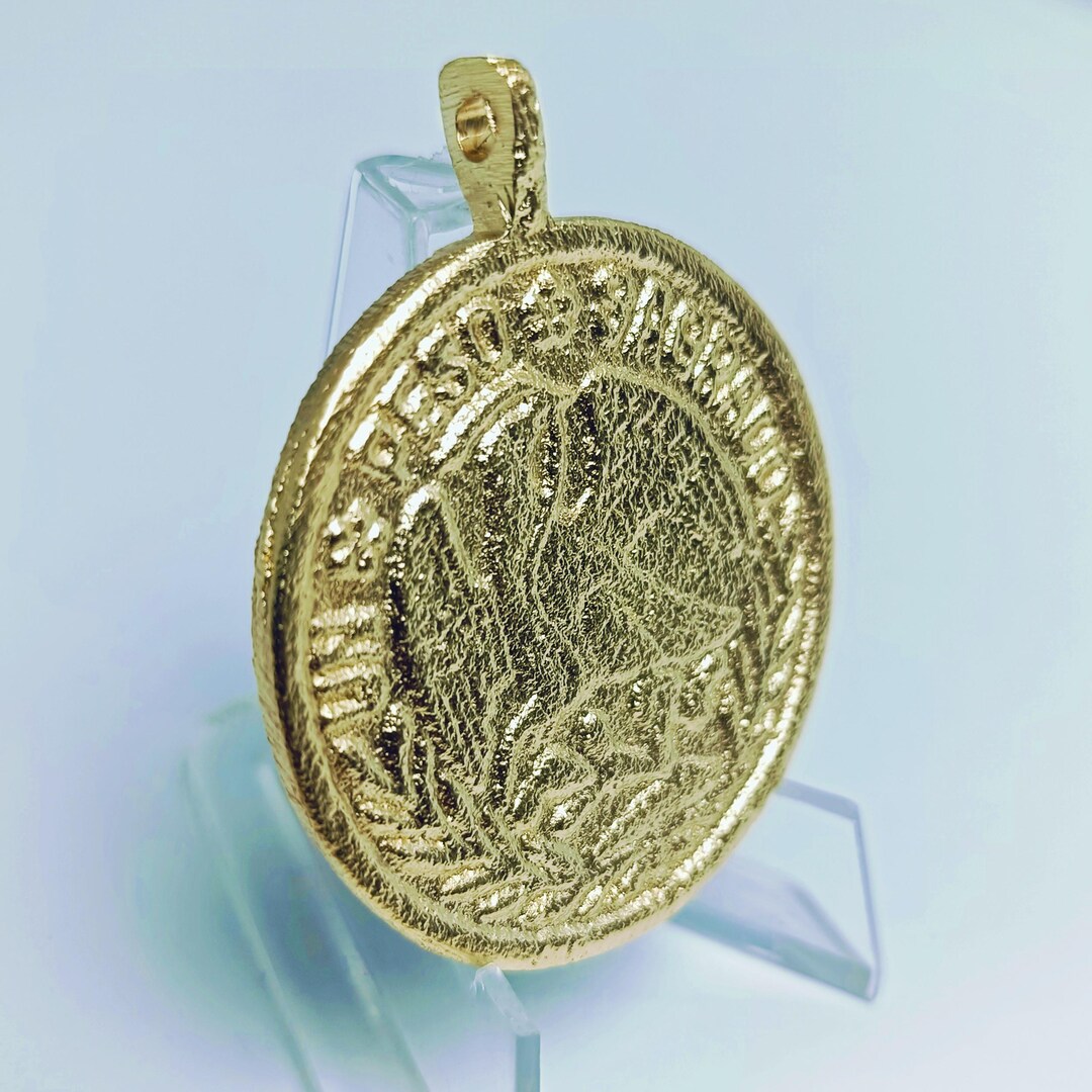 Anting-anting Ng Agila Brilliant Medallion, UN Peso Eagle Shiny Amulet ...