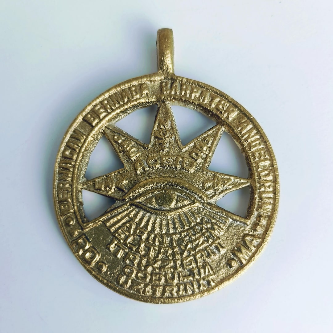 Cinco Vocalës Medalyon Medallion, Anting-anting Amulet From the ...