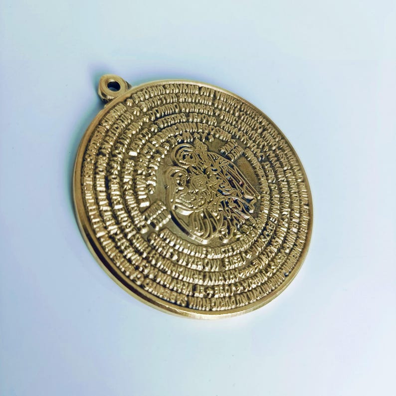 Holy Eucharist Medallion: Filipino Anting-anting Amulet - Etsy