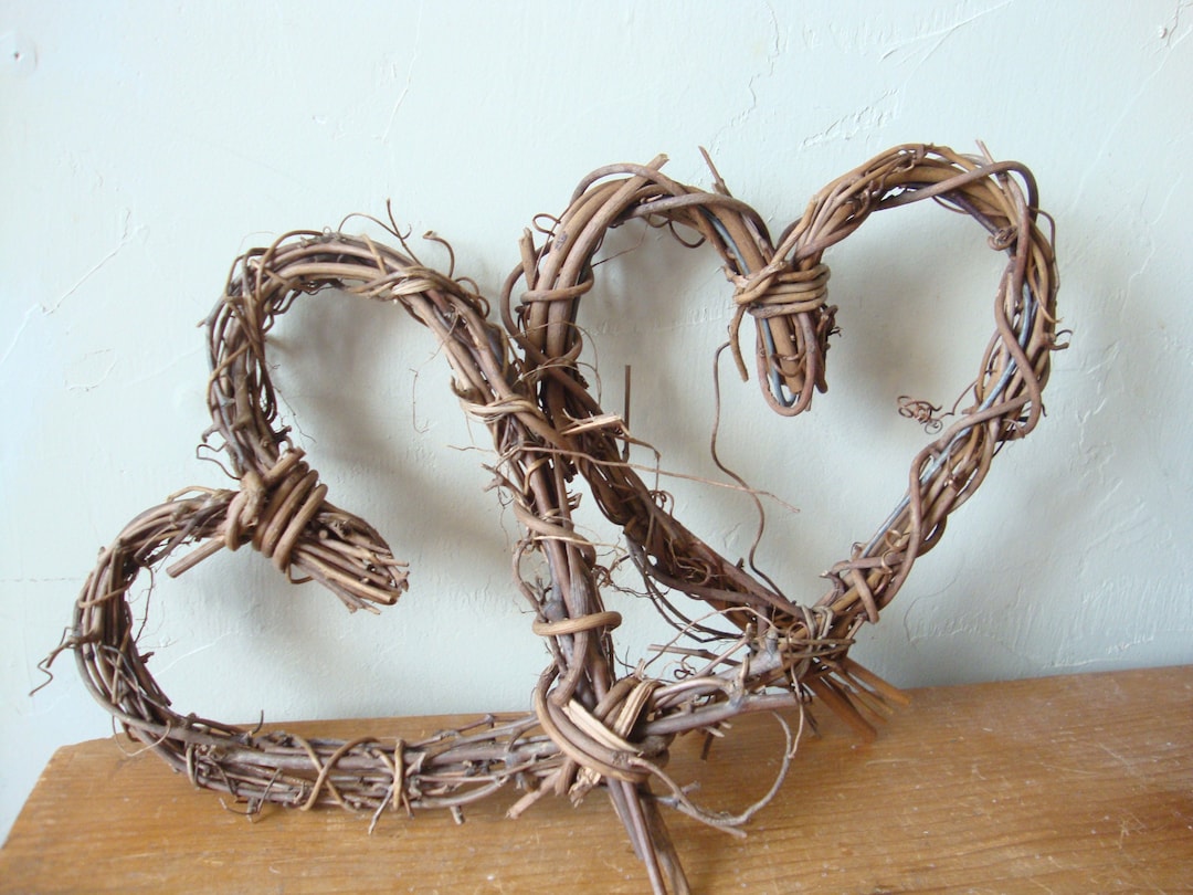 Grapevine Hearts Wreath, Twig Wreaths, Valentine's Day Craft Supplies ...