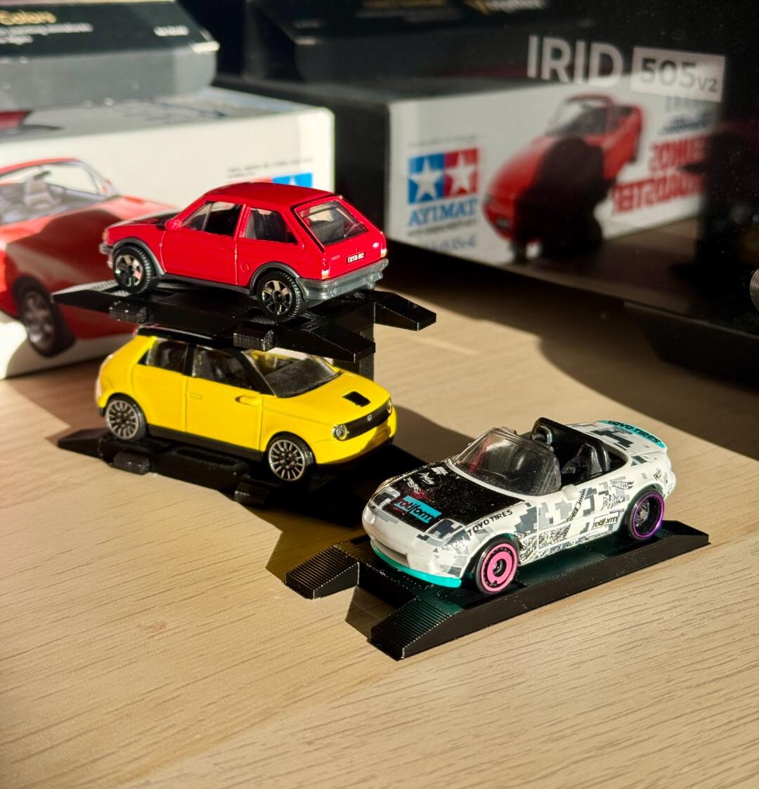 3D Printed STL Files Car Lift Stand for Hot Wheels 1:64 Scale ...