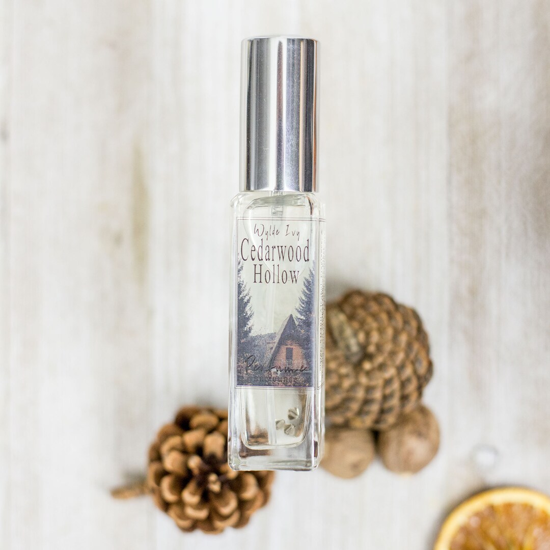 Cedarwood Hollow Perfume | Notes of Cedarwood, Vanilla, Vetiver, Birch ...