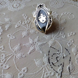 Mirror Mirror on the Wall : the Face I M a G I N a T I O N Soft Enamel ...