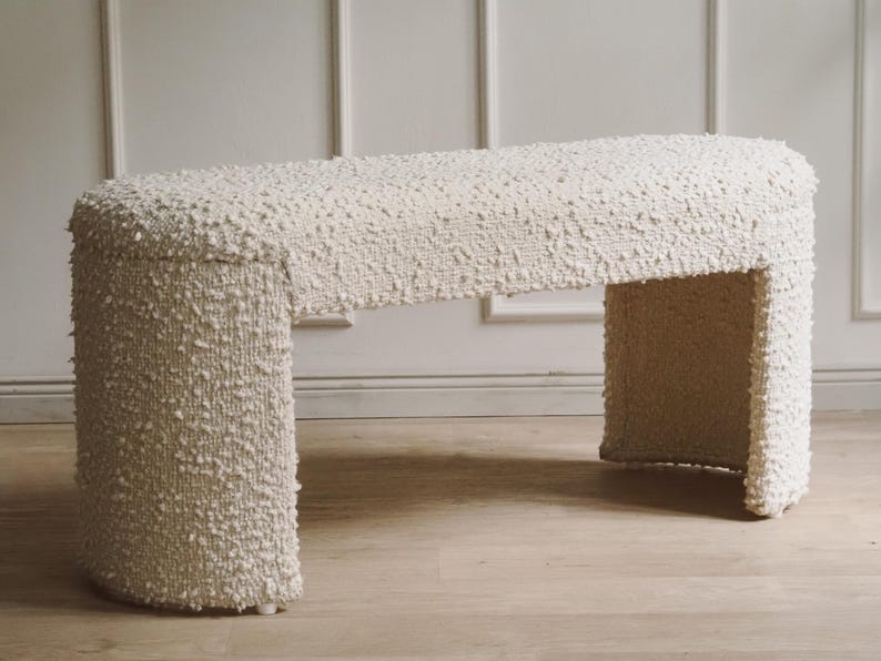 Sitzbank Bouclé weiß creme gepolstert moderne Bank minimalistisch ...