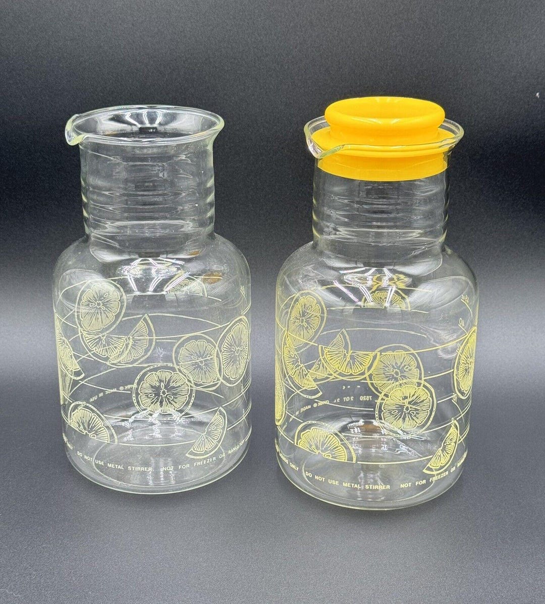 Pyrex 2 Lemonade Pitchers Carafe One Lid Glass 2Q 2L Clear Lemons ...