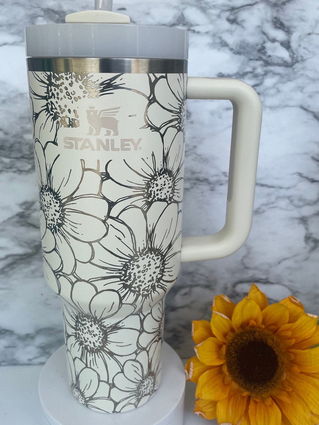 Stanley Engraved Engraved 40oz Tumbler Stanley H2.0 Quencher Daisy ...