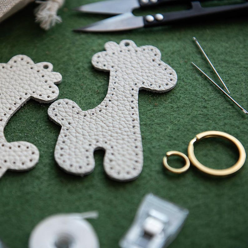 Beginner-friendly Leather Giraffe Keychain DIY Kit Quick 20-minute Craft 5 Color Options - Etsy