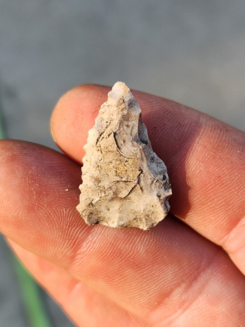 Native American Artifacts: Madison Triangular Arrowhead/projectile Point. 1 1/8 Length. - Etsy