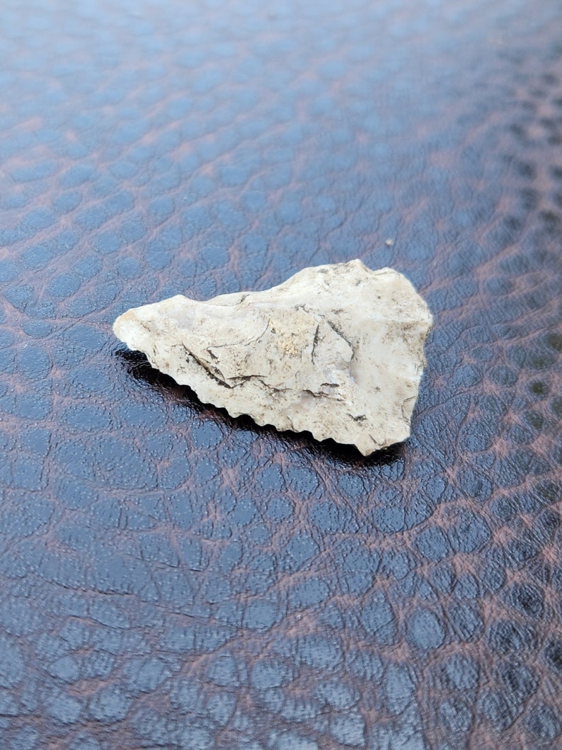 Native American Artifacts: Madison Triangular Arrowhead/projectile Point. 1 1/8 Length. - Etsy