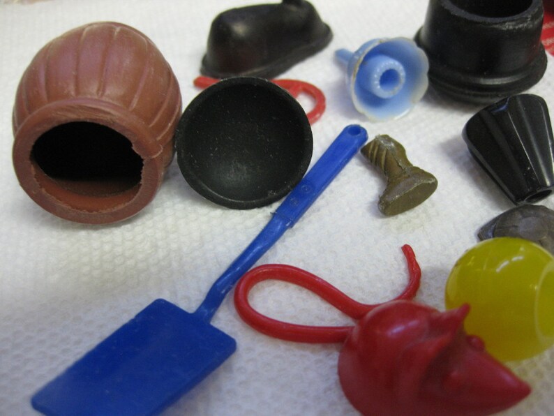 12 Vintage Plastic & Bakelite Bits of Toys Supplies Lot Steampunk ...