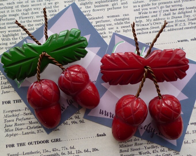 Mini Log Lady Brooch Acorns 1940s 50s Bakelite Fakelite Style - Etsy