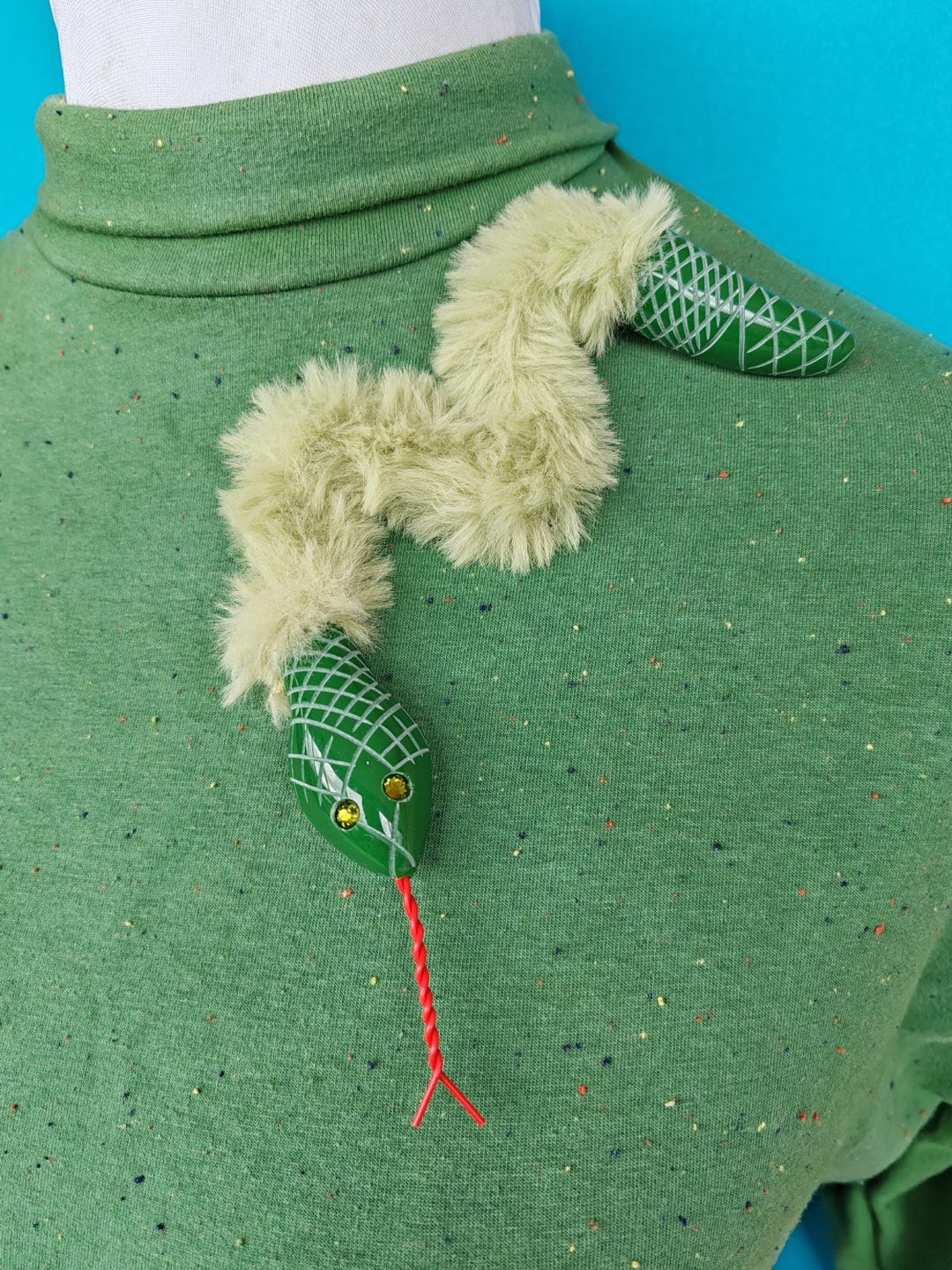 JUMBO Snuggle Snake Novelty 1940s 50s Carved Bakelite Fakelite Style ...