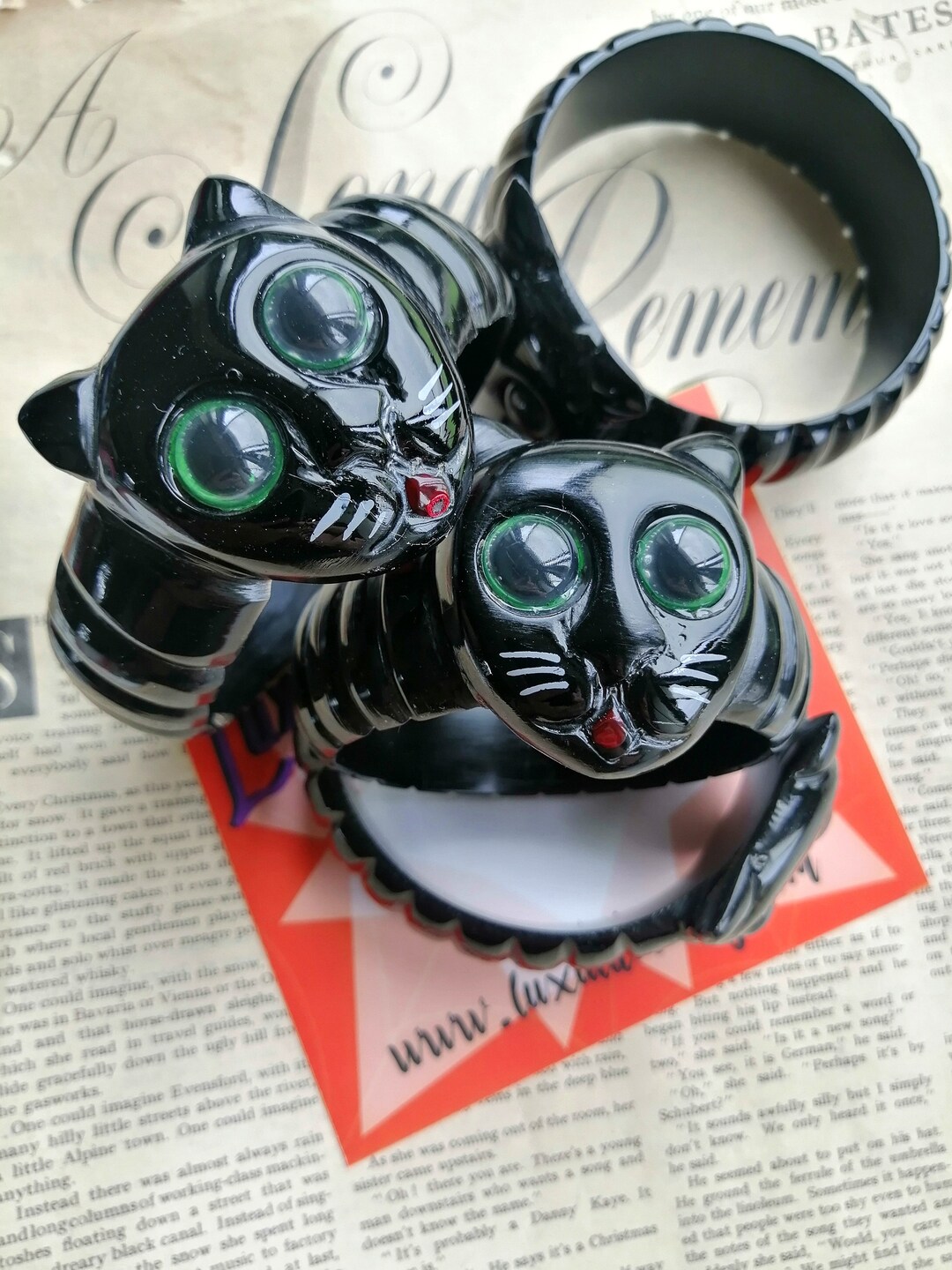 Big Cat Bangle! Vintage-inspired Bakelite Fakelite Halloween Cat Bangle ...