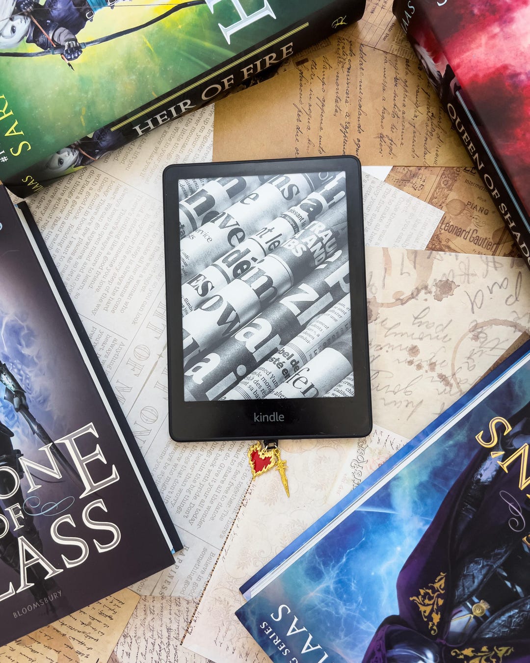 Throne of Glass Kindle Charms, Dust Plug Charm, Bookish Kindle Charm, Kindle Accessories ...