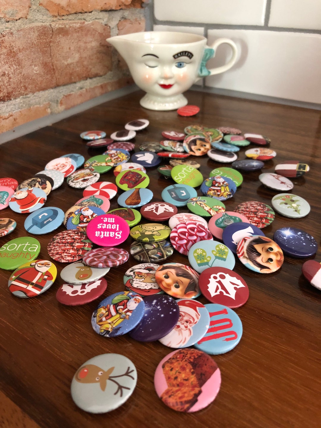 20 Random Vintage JC Penny Employee Promotional Holiday Button Pins ...