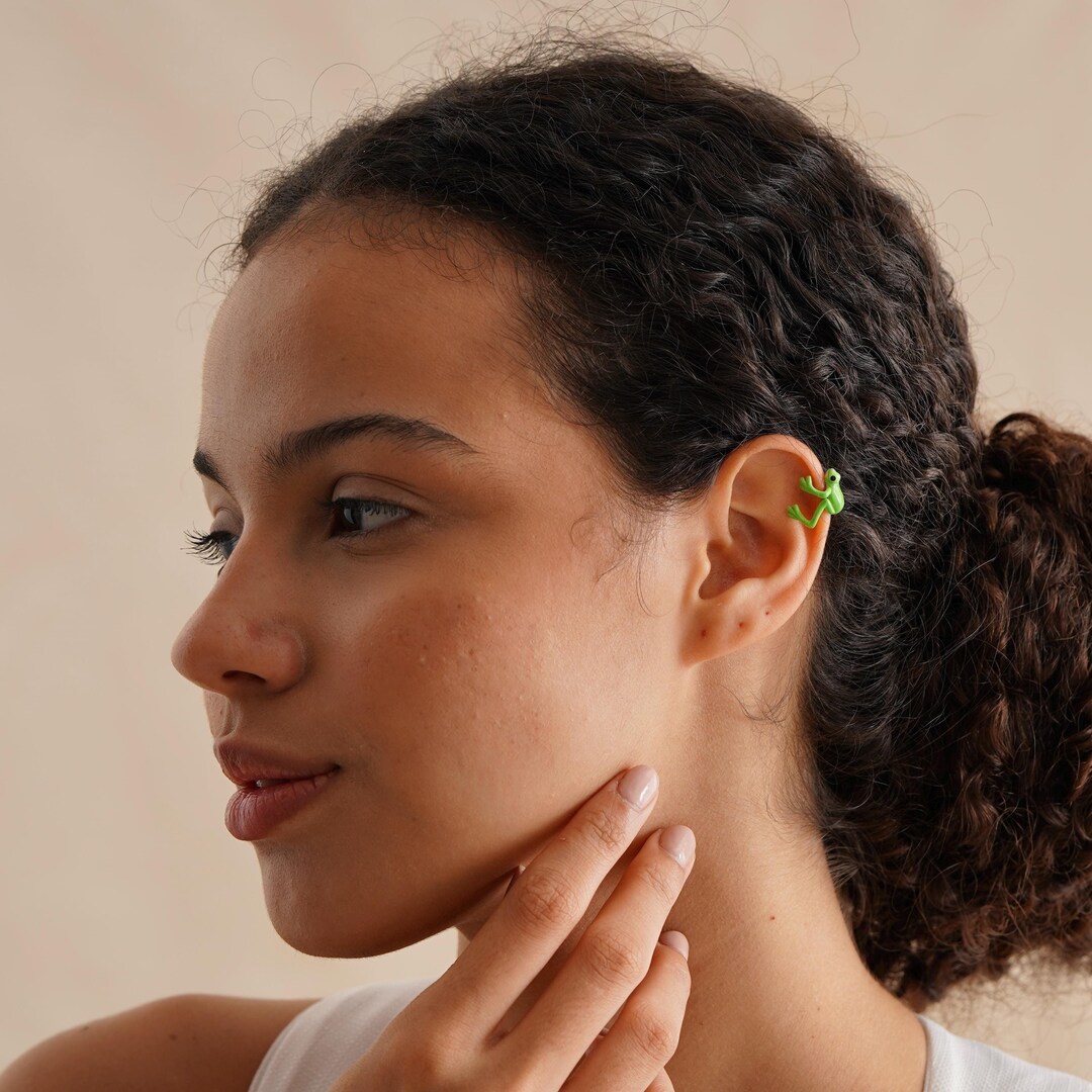 Silver Green Frog Ear Cuff Frog Phase Gift cute Frog Ear Climber frog ...