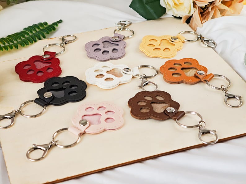 Personalized Pet Portrait Keychain, Fur Memorial, Paw Print Leather ...