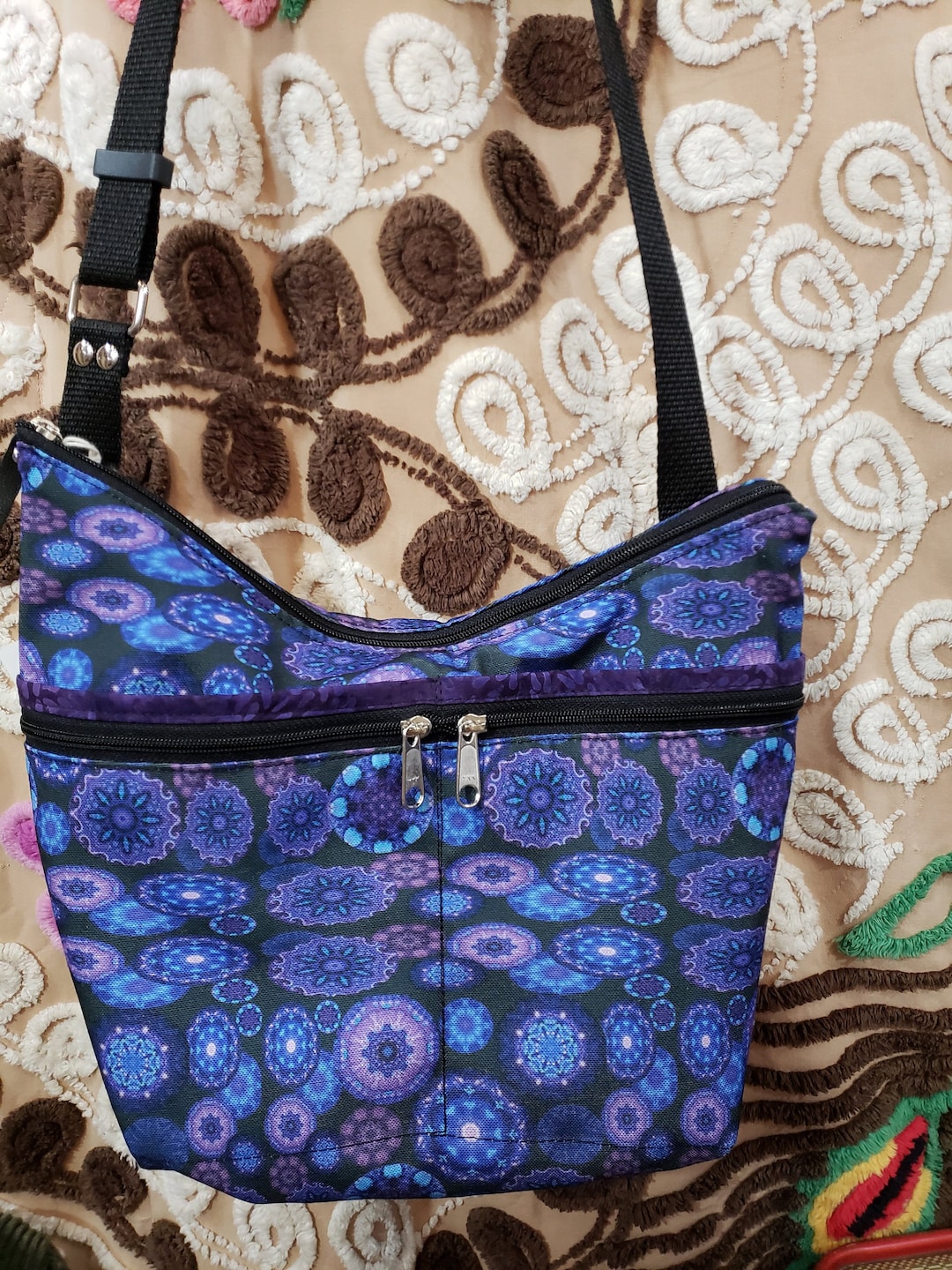 Mandala fabric Medium Sized Purse with 8 Exterior Pockets. 4 - Etsy.de